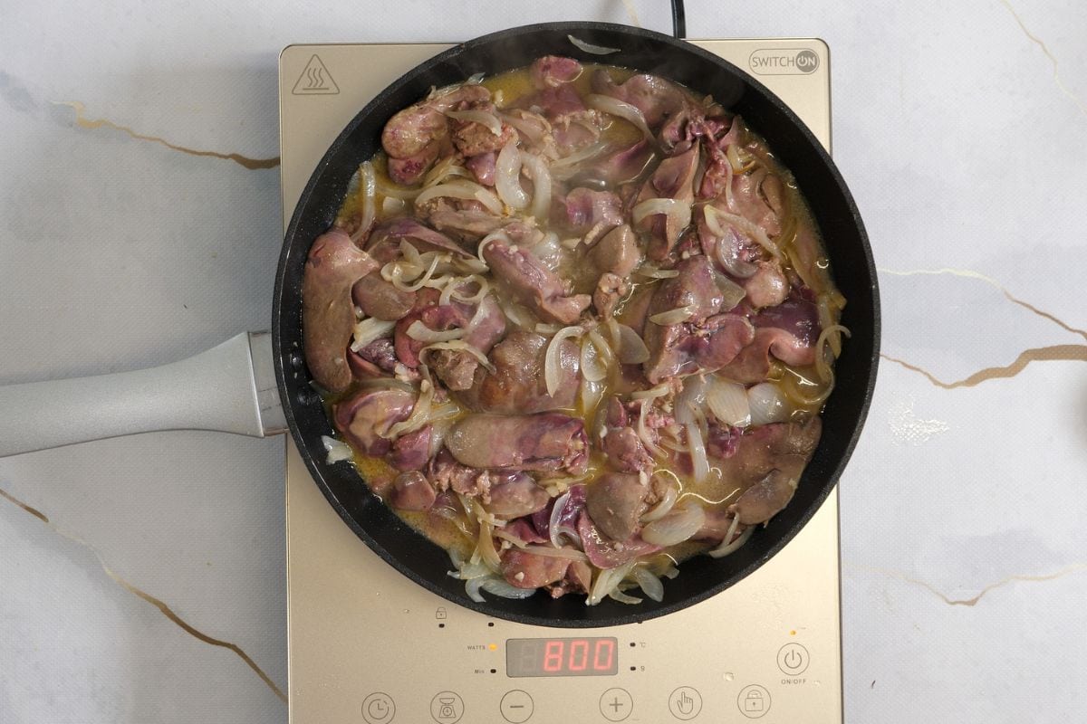 Creamy Sauteéd Chicken Livers - Low Carb Spark