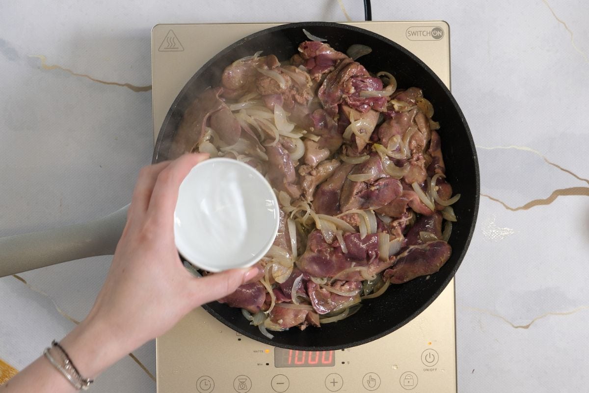 Creamy Sauteéd Chicken Livers - Low Carb Spark