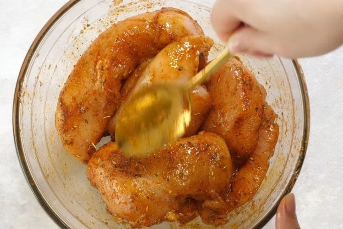 Unbelievably Flavorful Salsa Chicken - Low Carb Spark